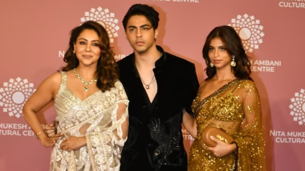 NMACC Gala Day 2: Gauri Khan, Suhana Turn On The Desi Vibes In Sarees ...