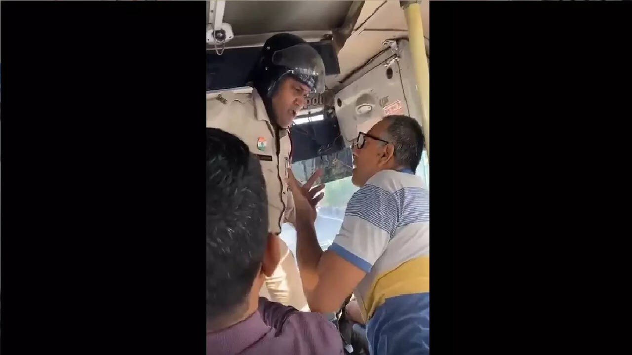 Tughlakabad Delhi Marshal In Uniform Thrashes Driver Inside Bus In