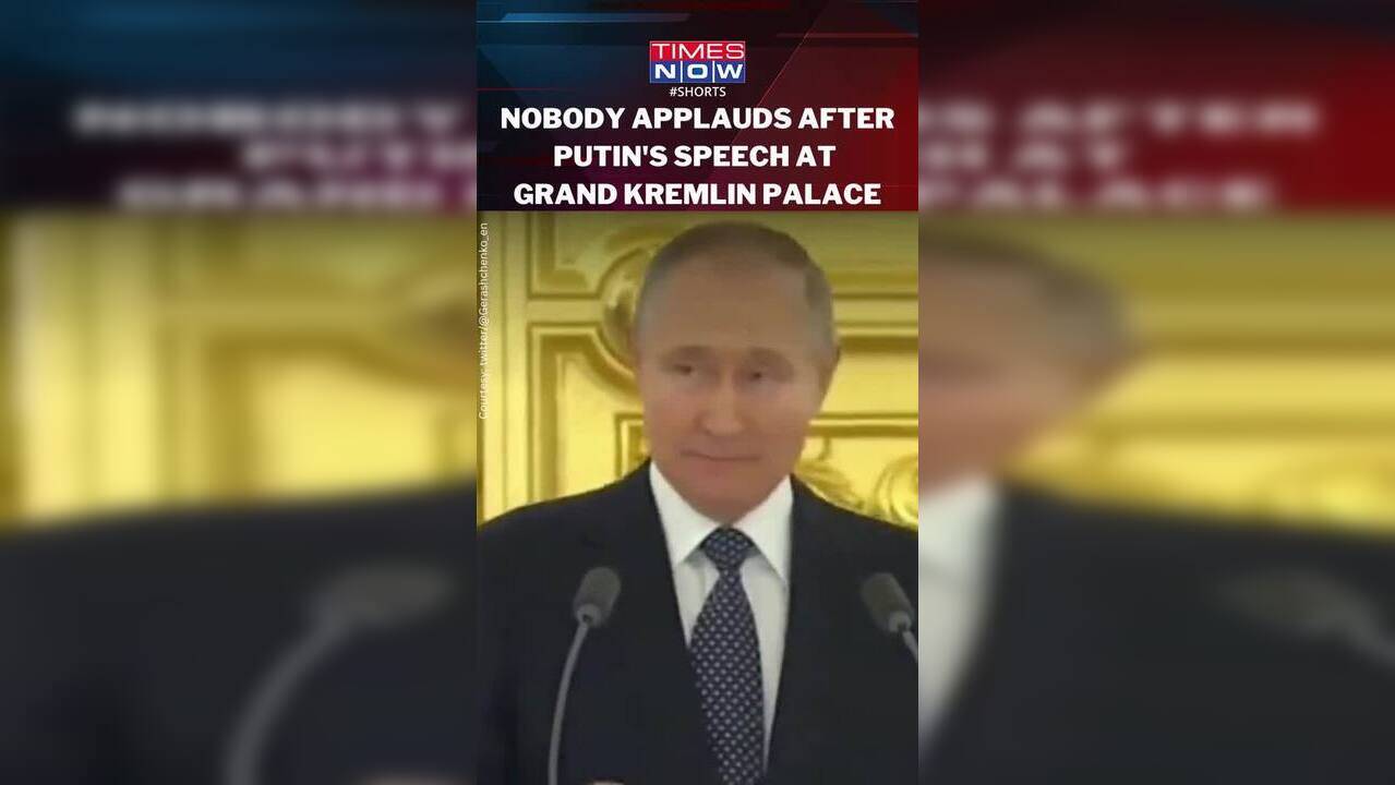 Watch Putins Awkward Moment At Grand Kremlin Palace While Presenting