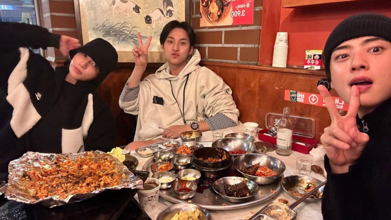 BTS' Jungkook, ASTRO's Eunwoo, Seventeen's Mingyu Prove '97 Liners' Are ...