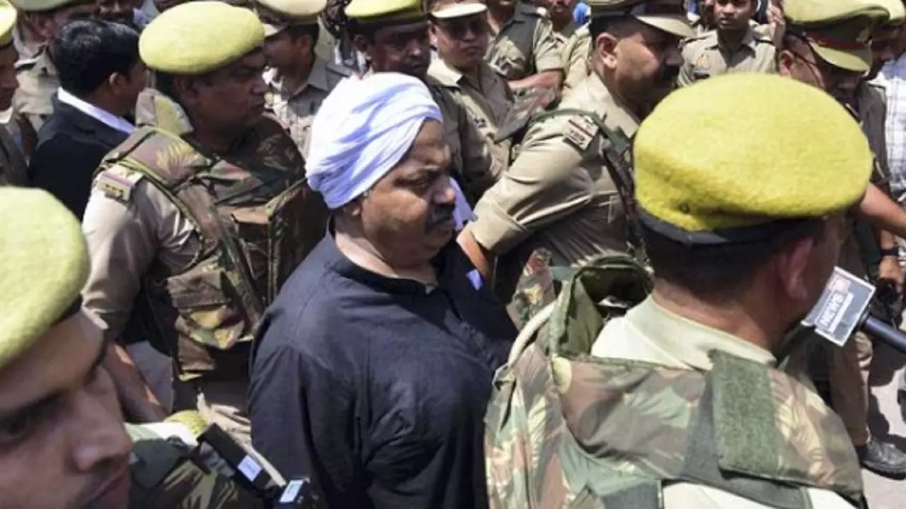 Atiq Ahmed Son Asad Encounter News: What Was Gangster's Son Doing in Jhansi? UP Police Makes BIG ...