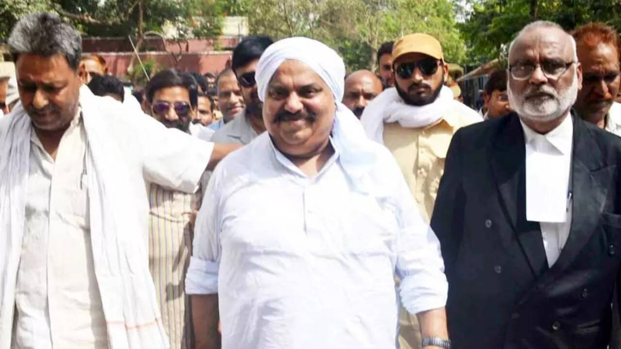 Atiq Ahmed Dead, Atiq and Brother Shot Dead in Prayagraj, Uttar Pradesh. Mafia turned Politician ...