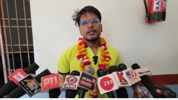 UP Board 12th Topper 2023 Shivam Patel Bags 5th Rank, All Set to Appear ...