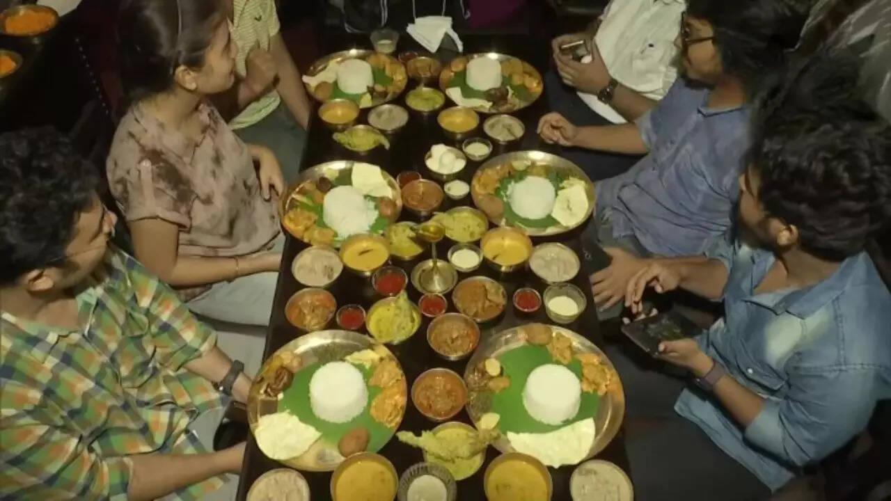 Bhooter Raja Dilo Bor: Kolkata Eatery’s Idea of Anniversary Celebration ...