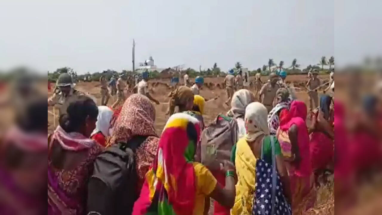 barsu refinery protest police to break the movement of the villagers in ...
