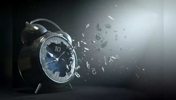 Keeping Broken Clocks or Watches At Home Is Considered Inauspicious ...